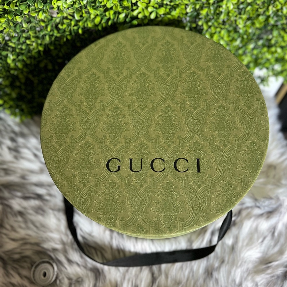 Authentic Gucci Round Gift Empty Box 13x13x7 - Gem